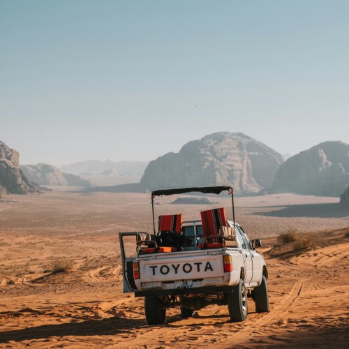 Will Apple Launch A Foldable iPhone Before 2027? You Can't Peek Inside ...